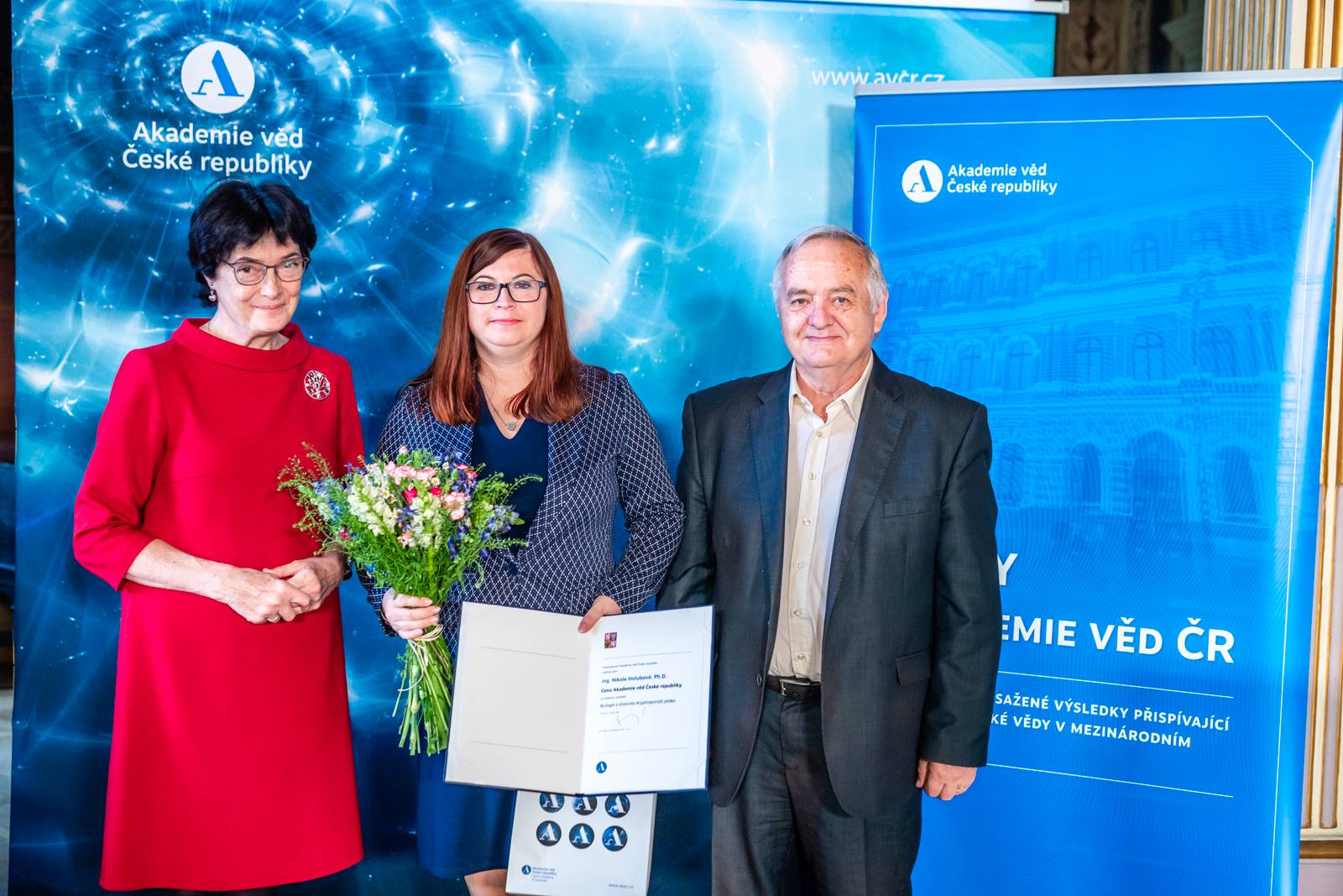 Čeští badatelé se světovými výsledky obdrželi ceny Akademie věd ČR - Akademie věd České republiky