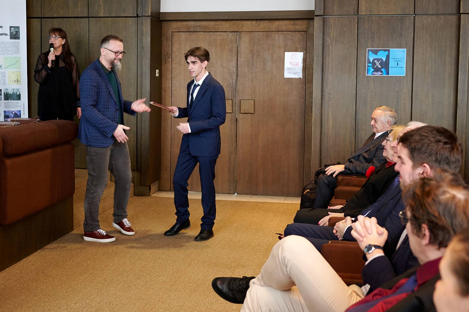 Nadační fond Jaroslava Heyrovského ocenil talentované studenty a ...